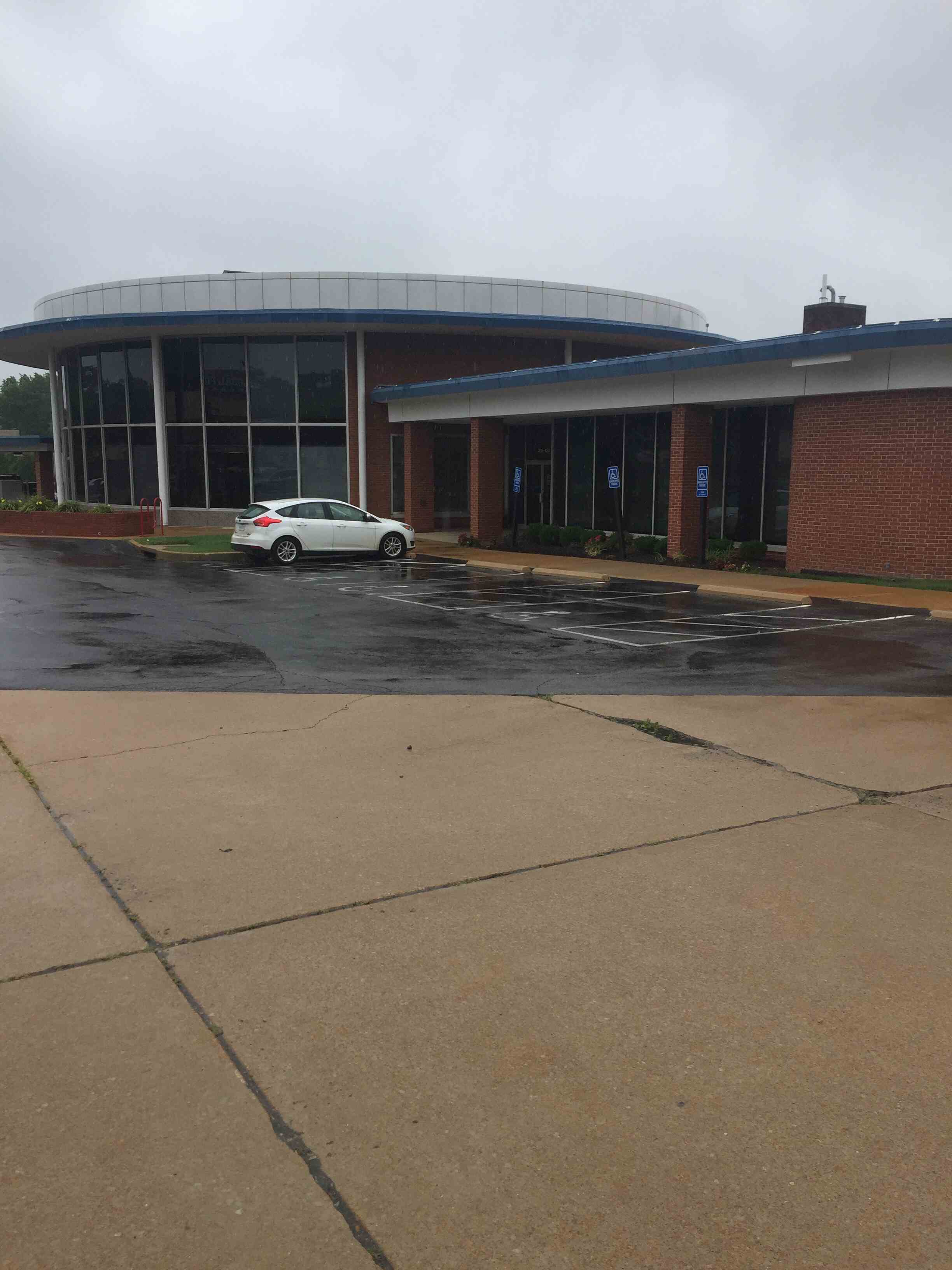 UMB Bank & ATM | Kirkwood Branch & ATM | UMB Bank