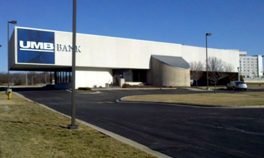West 87th Street Branch & ATM | Overland Park, KS 66214 | UMB Bank